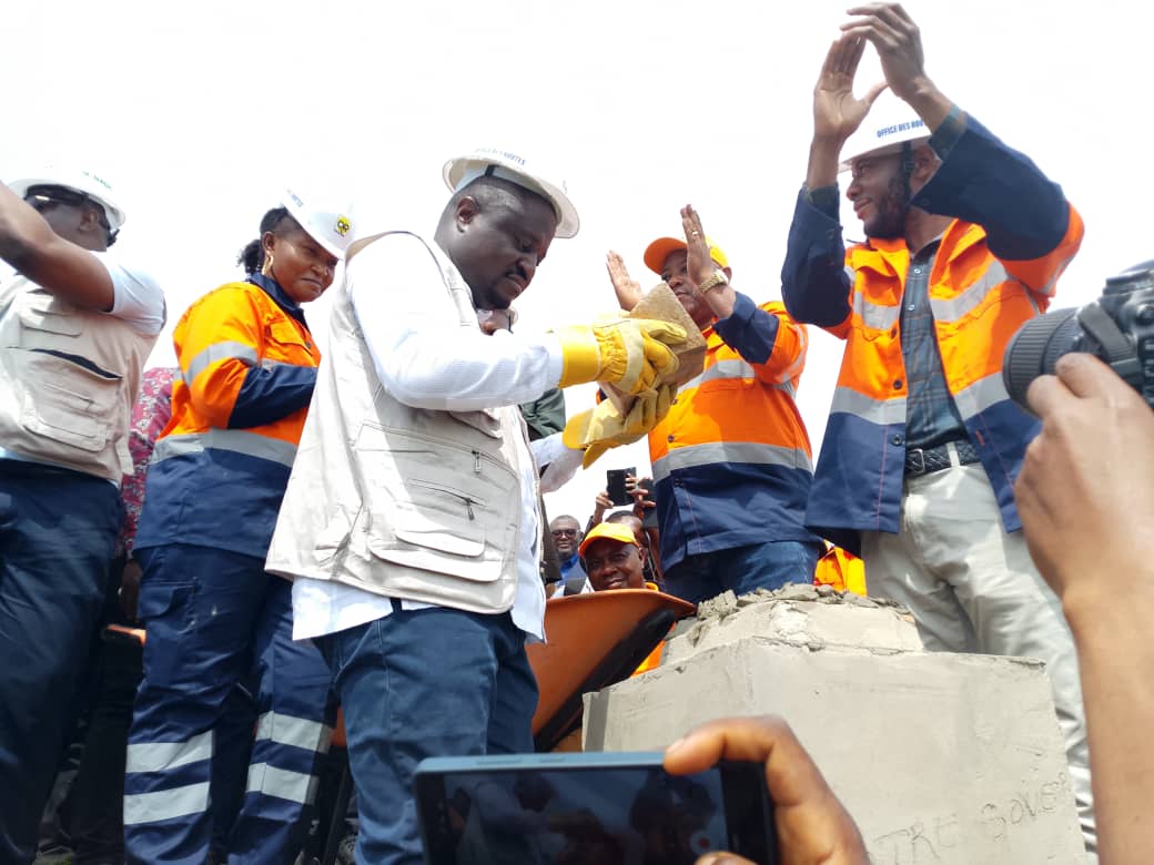 Ngandanjika : Muhindo Nzangi lance les travaux du pont Mpanda Mushilu ...